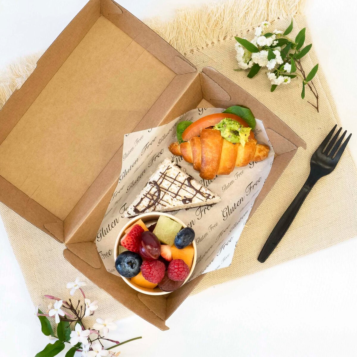 Vegan & gluten free light breakfast box - Flavours Catering + Events